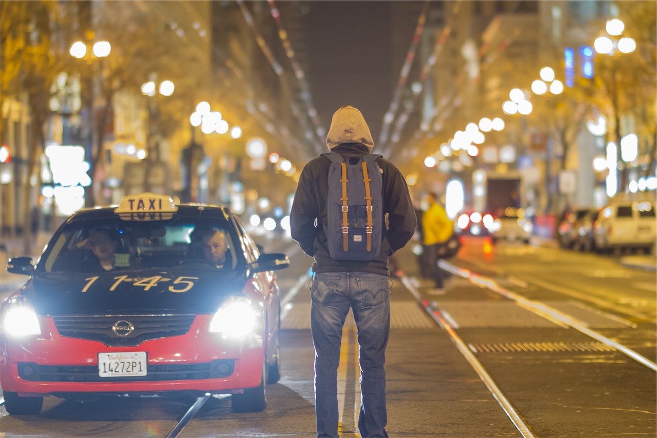 Book reliable Taxi in Visakhapatnam for 24/7 taxi service